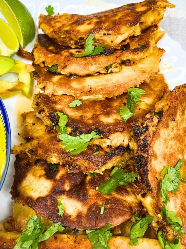 Crispy Mini Garlic Butter Buffalo Chicken Tacos - Cooking Frog